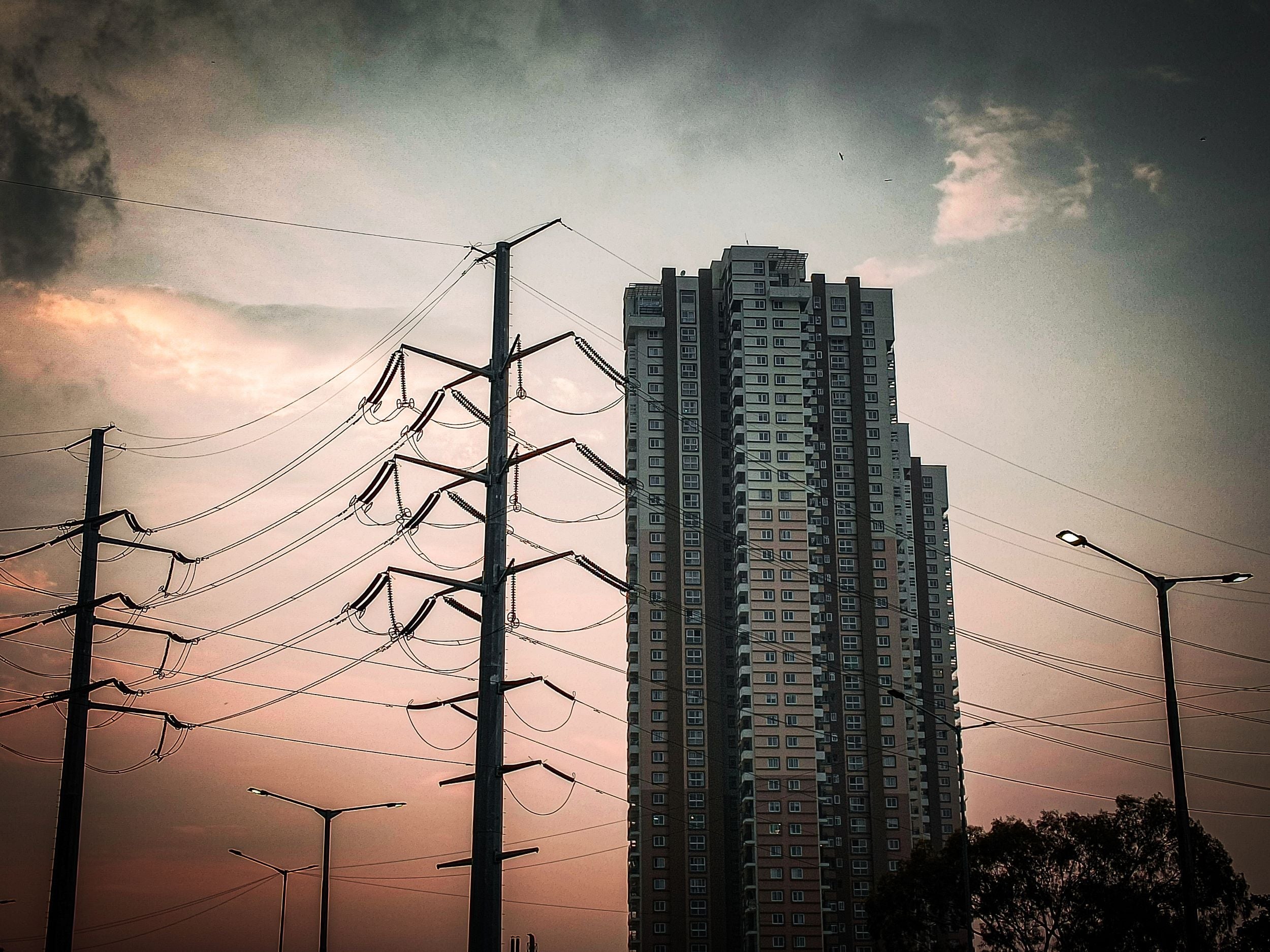 How Solar Lights In Pakistan Can Solve The Country's Energy Crisis